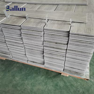 Cina 100% materiale vergine Unilin Click SPC pavimenti per piattaforma di vinile interlocking impermeabile in vendita