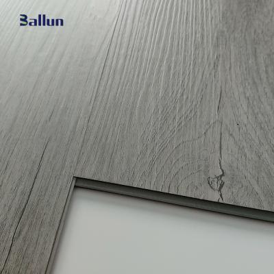 Cina 100% materiale vergine Unilin Click SPC pavimenti per piattaforma di vinile interlocking impermeabile in vendita