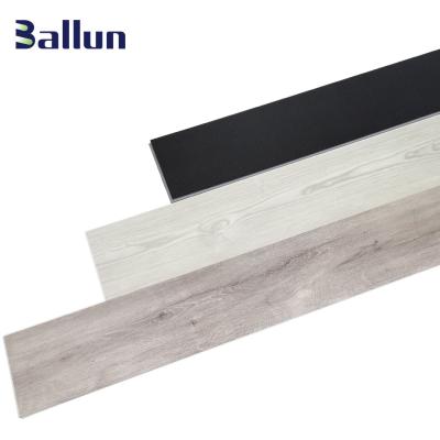Cina Piastra di pavimento in piastra LVT con strato di usura da 0,5 mm stile di design moderno Peel And Stick in vendita