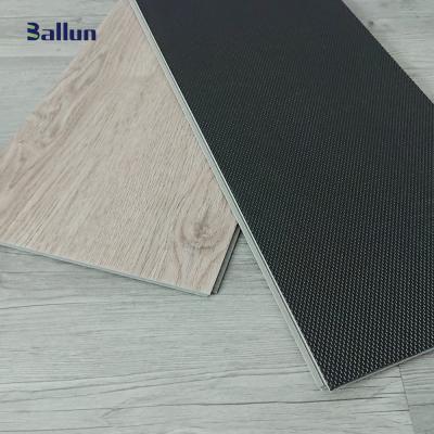 Cina Pavimento in vinile a base rigida SPC a colori semplici e ibridi con imbottitura Ixpe in vendita