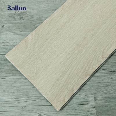 Cina Pavimenti stratificati SPC impermeabilizzati con tavole di vinile in PVC a blocco cliccato in vendita