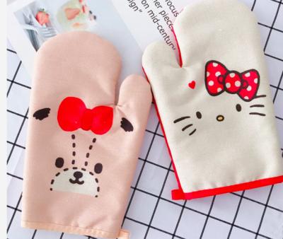 China Desenhos animados resistentes ao calor de alta temperatura Oven Gloves For Baking da lona à venda