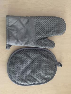 中国 綿布のオーブンの手袋および非置かれる鍋つかみスリップのシリコーンの点と 販売のため