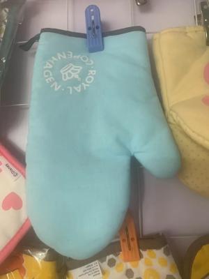 Cina L'abitudine ha stampato il doppio rosa Oven Mitts Sets Cooking Gloves occidentale dell'OEM del cotone in vendita