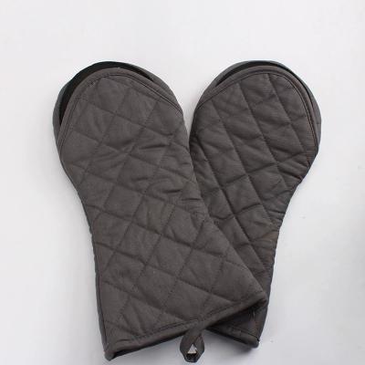 Cina Lungo collega i guanti mezzi con un manicotto termoresistenti spessi di a microonde di NBR per la cucina in vendita
