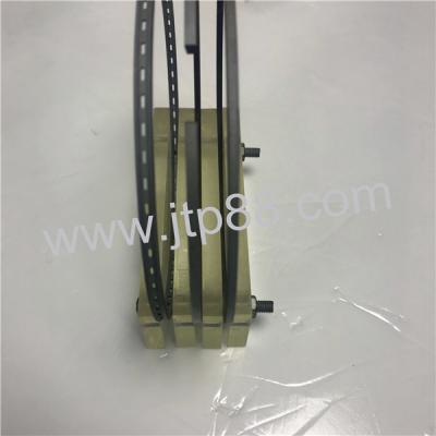 China Fuso Truck Engine Piston Rings 2.806 * 2.5 * 4 Size OEM ME997465 Metal Material for sale