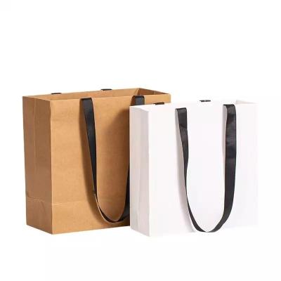 China High End Luxury Gift Bags Embossing With Custom Logo Printed for sale