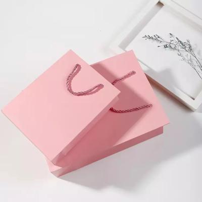 Cina Sacchetti regalo di carta stampati per generi alimentari da 350 g Sacchetti regalo in carta bianca marrone Kraft in vendita