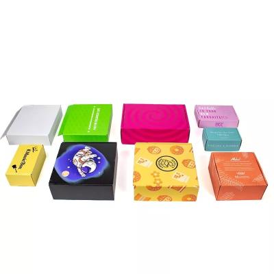 China Shipping E Commerce Cardboard Boxes Cmyk 4 Color Offest Printing for sale