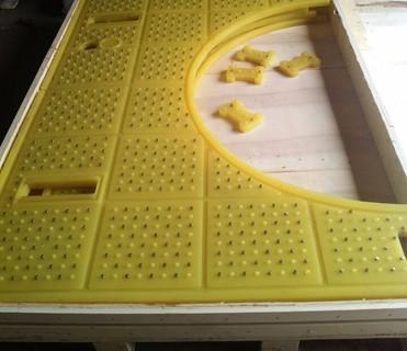 Cina Anti slittamento che perfora il pavimento Rig Mats del trapano dell'unità di elaborazione del poliuretano di pollice di Rig Spare Parts 37 1/2 in vendita