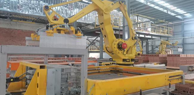 Multi-brick-type series robot in operation