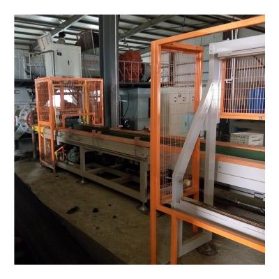 Cina Tagliatore a pressione verso il basso per fabbrica di mattoni di argilla, macchina di fabbricazione di blocchi completamente automatica in vendita