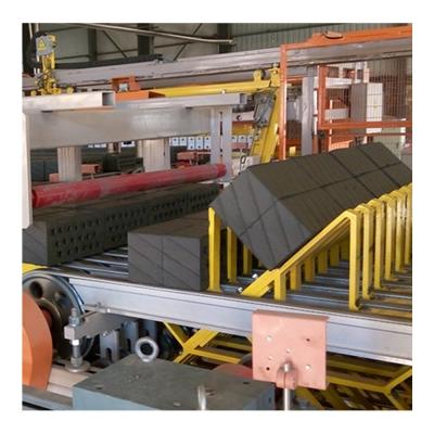 Cina Macchina di taglio di mattoni di argilla Tagliatore a pressione verso il basso utilizzato per vari tipi di mattoni nello stabilimento in vendita