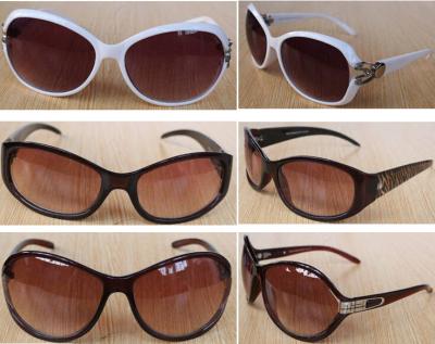 China 100,000pairs italy fashion accessories UV-anti Sunglasses stock cheap eye-wear inventory for sale