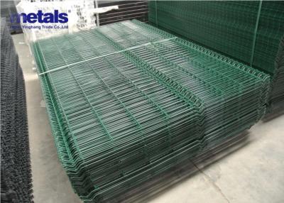 Cina Acciaio Galvanizzato Metal Garden Fence PVC Rivestito Verde 3d V Triangolo Curvo Curvo Saldato Wire Mesh Fence Panel in vendita