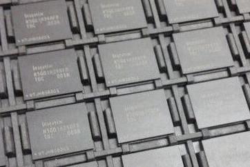 China Chip de memória da gole de D1216MCABXGGBS 128M * 16 LIGAÇÃO de PC1600 BGA96 - LIVRES - montagem 297 de superfície à venda