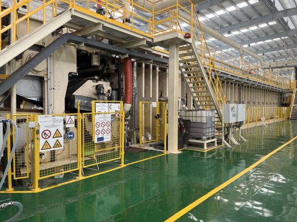 Linea di produzione di cartoni di particolato con pressa continua completamente automatica