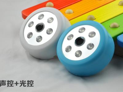 Cina Luce commovente principale a pile senza fili del sensore della luce notturna del sensore di moto di Pir in vendita