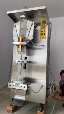 China Máquina de embalagem de sacos de água mineral totalmente automática à venda