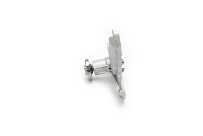 中国 L2050 L2250 L2350 クボタディーゼル掘削機水ポンプ 1A021-73030 1A021-73035 販売のため