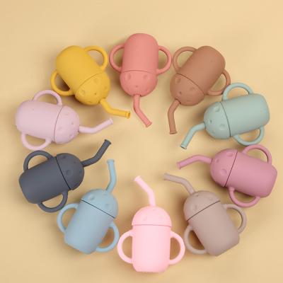 Cina Tazza libera del silicone del silicone del bambino della nitrosamina infrangibile della tazza con Straw And Handle in vendita