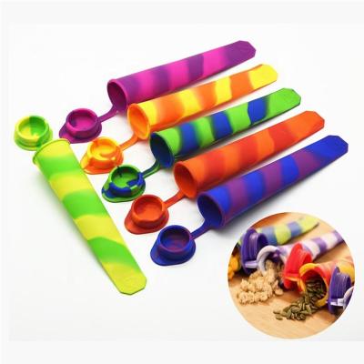 Cina 6 muffe multicolori del palo del ghiaccio della muffa 7.5*1.6in del ghiaccio del silicone dei pc con i coperchi allegati in vendita