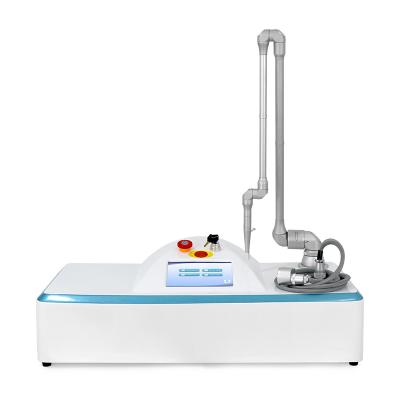 China Stretch Marks Removal Portable CO2 Fractional Laser Machine 10600nm for sale
