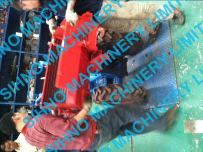 China 4L-0.7 mini paddy combine harvester , rice wheat for sale