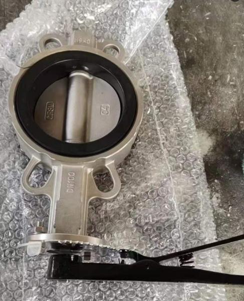 Quality DN100 CF8M 150LB ANSI stainless steel butterfly valve for sale