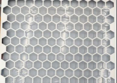 중국 0.8 밀리미터 1.0 밀리미터 두께 스테인레스 강 라운드 홀은 장식적인 것을 위한 금속 그물 세공에 구멍을 냈습니다 판매용