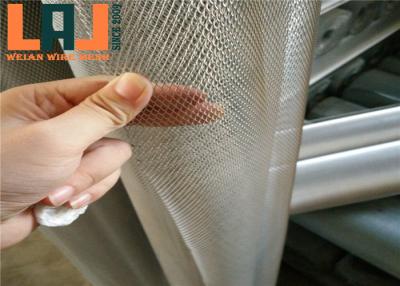 China metal expandido largura Mesh Roll Low Carbon Steel da espessura 1090mm de 0.4mm à venda