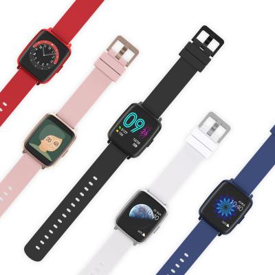 China CV12 2.5D moderó el vidrio que el cuadrado de 1,4 pulgadas forma de Smartwatch Bluetooth la llamada en venta