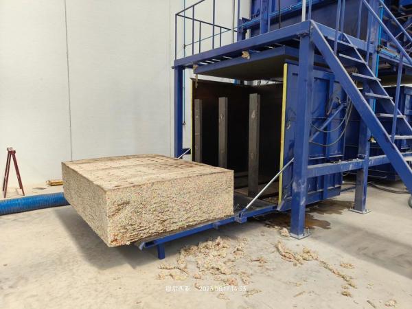 Quality Automated Industrial Rebonding Foam Machine 3 Blocks/H High Productivity for sale