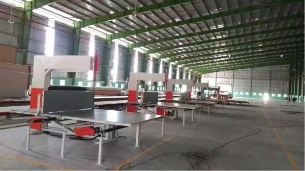 Quality Manual Foam Cutting Machine With 7760mm Blade Simple Operation for sale