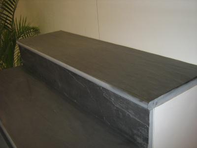 China La pizarra negra camina las escaleras con a medias alrededor o 1/4 Bullnose redondo en venta