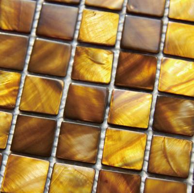 China Handgemachtes schönes See-Oberteil Mosaik-Frischwasser-Shell-Mosaik-goldene Bronzefarbe 20x20mm zu verkaufen