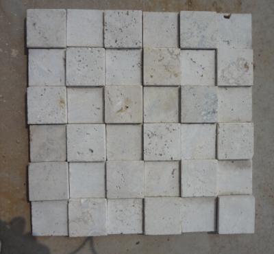 Chine Machine-Coupe blanche de mosaïque du travertin 3D de la Chine de mosaïque en pierre naturelle pour la décoration de mur à vendre