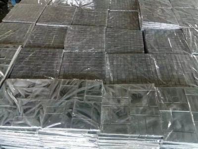 Chine Modèle de mosaïque en pierre naturel de plancher d'ardoise de mosaïque de mur d'ardoise de noir de mosaïque de mosaïque noire d'ardoise à vendre