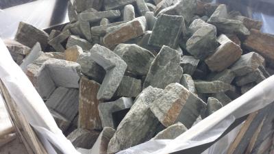 China Revestimiento de piedra al azar natural rústico de la piedra de la cuarcita de la chapa de la piedra de campo de la cuarcita en venta