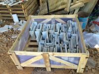 China Grey Slate Random Flagstone 15-60cm Natural Split Wall Cladding Stone for sale