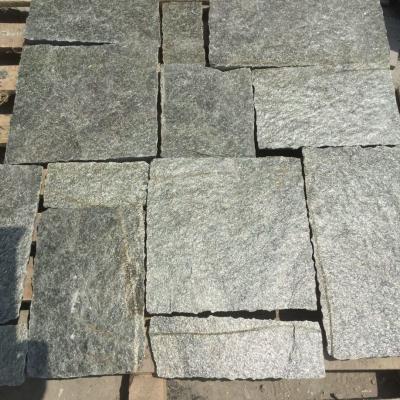 China La pared de piedra natural de la cuarcita del revestimiento verde de la piedra teja el muro de contención de la cuarcita en venta