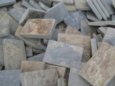 Chine L'ardoise rouillée a dégringolé les machines à paver naturelles de plancher de plaza d'ardoise de patio de passage couvert de pavé à vendre