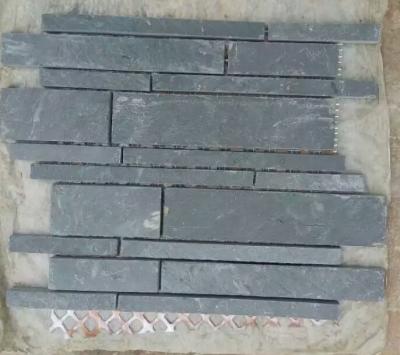 China La pared de piedra natural del mosaico del modelo de mosaico de la pizarra del negro de carbono teja el entarimado de mosaico de la pizarra del carbón de leña en venta