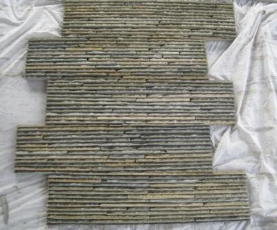 China Piedra oxidada de la cultura de la forma de la cascada de la pizarra, chapa de piedra apilada pizarra multicolora, el panel del muro de contención en venta