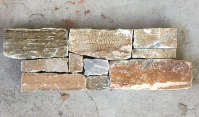 China Revestimiento partido de la piedra de la cuarcita Z de la cara del beige con la parte posterior del alambre de acero, piedra apilada natural, el panel de la piedra de Z en venta
