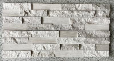 Blacksplash de marbre en bois blanc a empilé la pierre, pierre de culture de marbre de la Chine Serpeggiante, pierre de marbre blanche de pile de Chenille