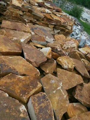 China Piedra multicolora del muro de contención de la pizarra, piedra oxidada del jardín de la pizarra, piedra rústica al azar de la pizarra, ajardinando la piedra en venta