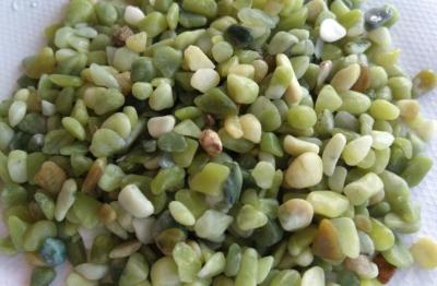 Chine Le gravier de vert de jade, jaunissent la pierre écrasée, pierres cassées, cailloux faits de vert, aménageant des graviers en parc à vendre