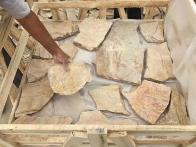 China Las losas al azar de la nueva pizarra amarilla, Slate las losas irregulares, piedras locas de la pizarra, piedras al azar del amarillo en venta