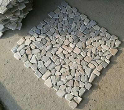 Chine Mosaïque de caillou de quartzite d'huître, modèle de mosaïque en pierre naturel, tuiles de mur de mosaïque de caillou, mosaïque en pierre intérieure à vendre